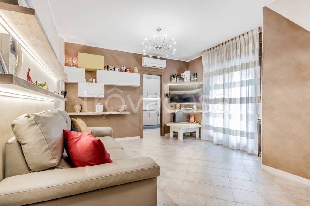 Appartamento in vendita a Latina via delle Camelie