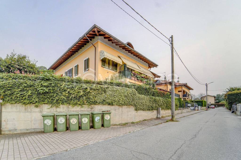 Appartamento in vendita a Castelletto sopra Ticino via del Maneggio