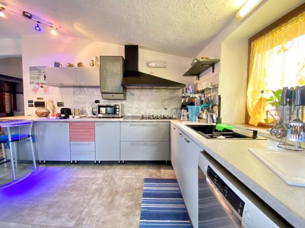 Appartamento in vendita a Balangero via Torino