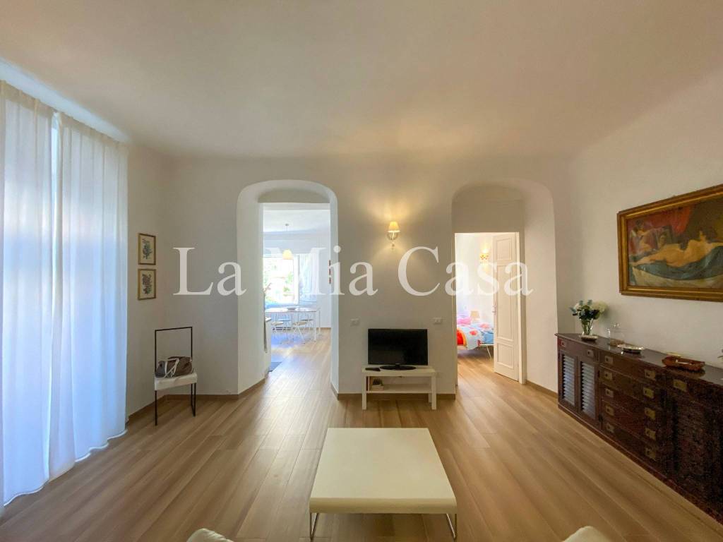 Appartamento in vendita a Lerici via Gen. B. Zanelli, 1