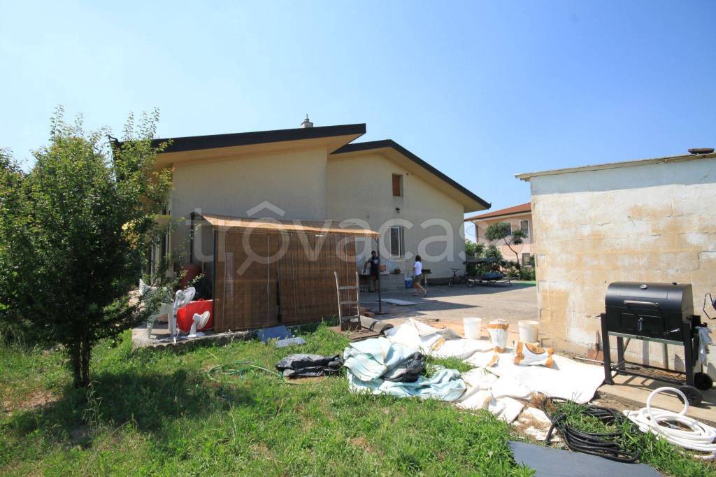 Villa in in vendita da privato a Castelbelforte via Roncoleva', 44