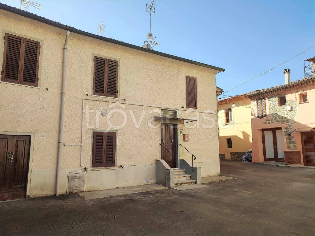 Casa Indipendente in vendita ad Arezzo località Chiani, 23
