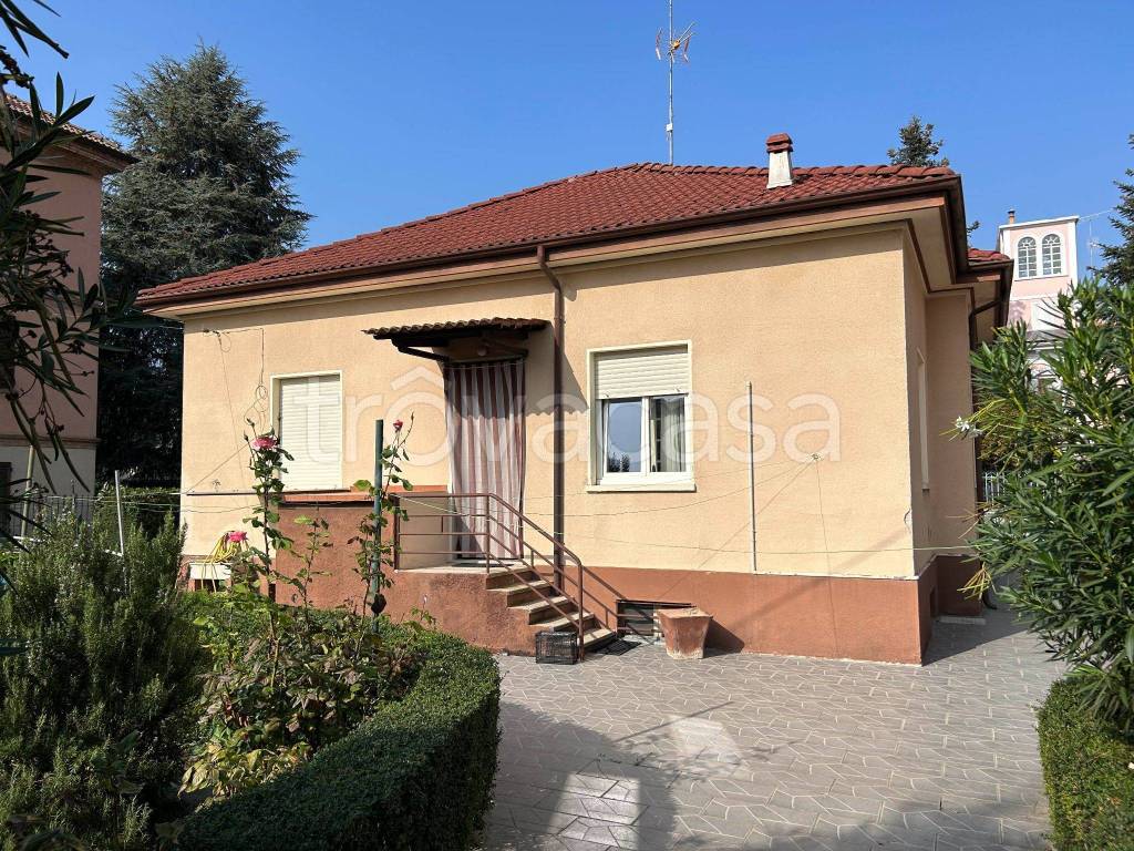 Villa in in vendita da privato a Voghera via Franco Furini