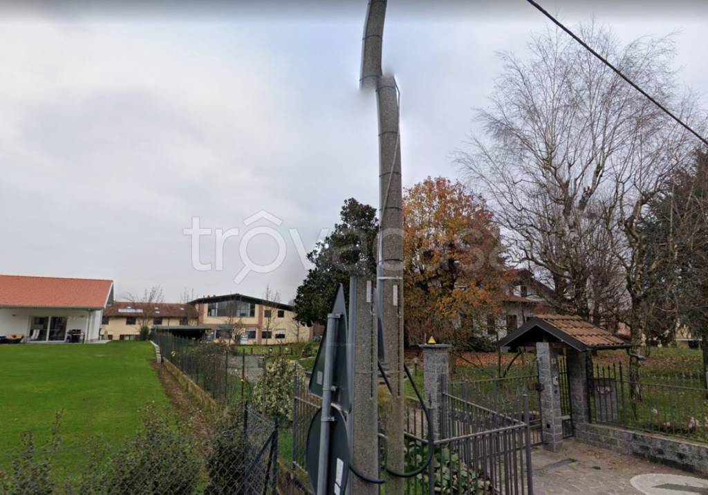 Appartamento all'asta a Casatenovo via Carlo Borromeo