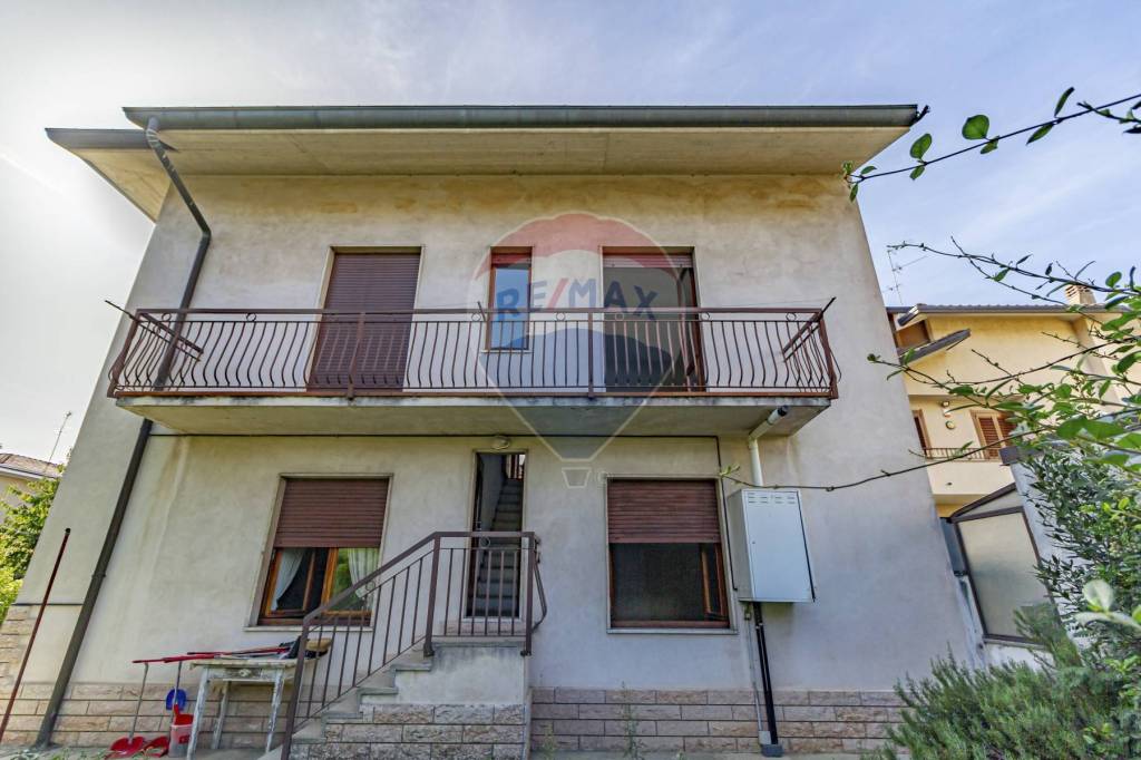 Villa Bifamiliare in vendita ad Arcore via Dante Alighieri, 24
