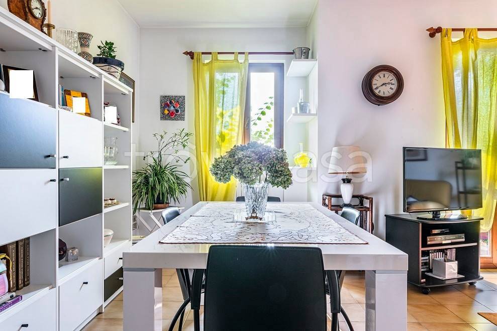 Villa a Schiera in vendita ad Alzano Lombardo via Caprini, 31