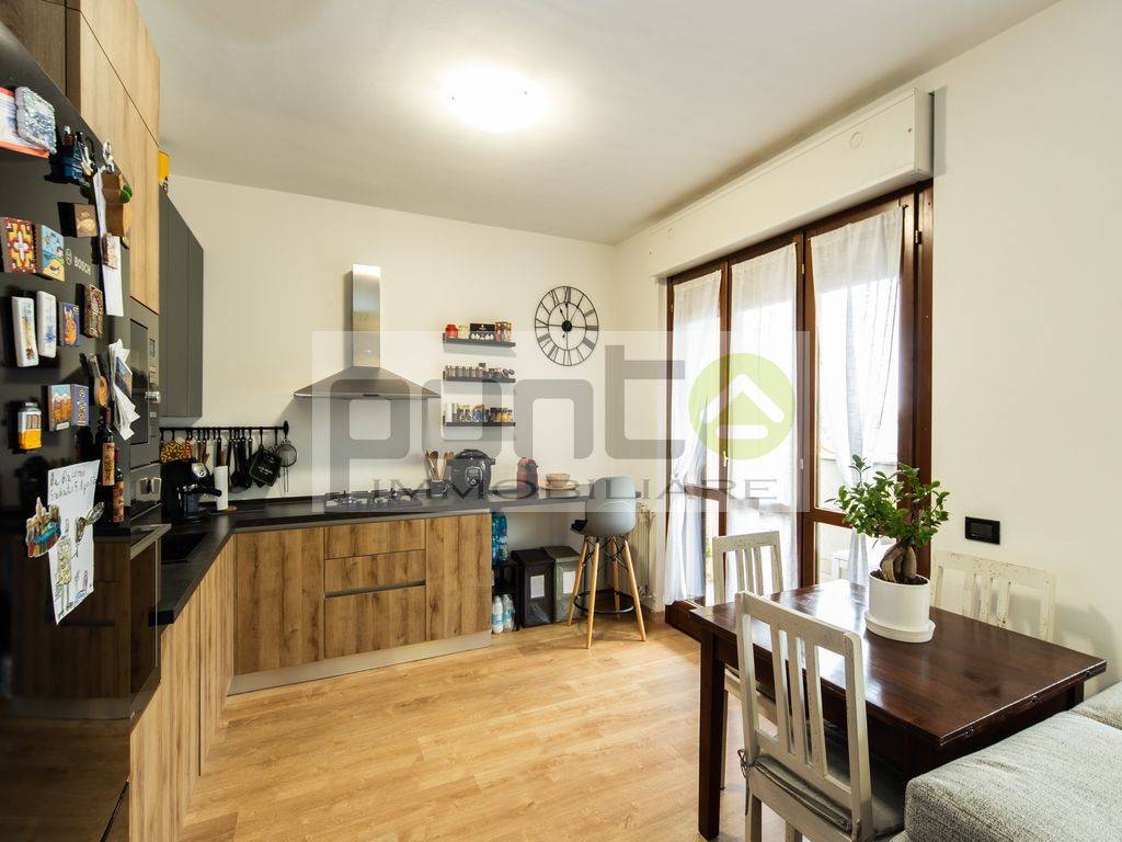 Appartamento in vendita a Carugate via Adamello, 5/b