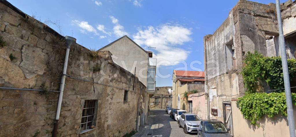 Appartamento all'asta a Giugliano in Campania vico Rosa