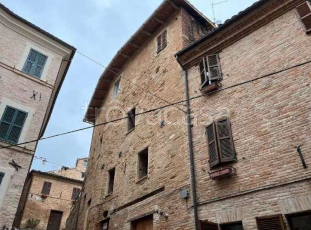 Appartamento all'asta a Sarnano via Trento