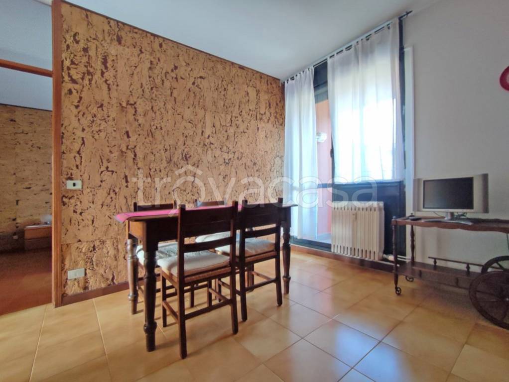 Appartamento in vendita ad Arona via gran sasso