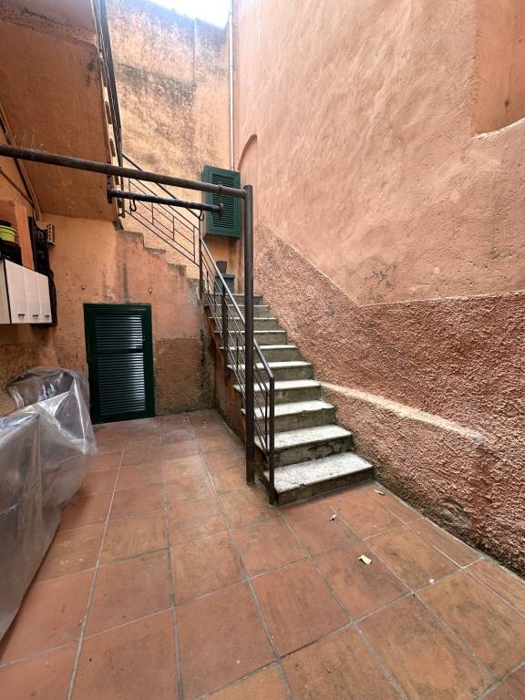 Appartamento in vendita ad Albenga vico Poggi