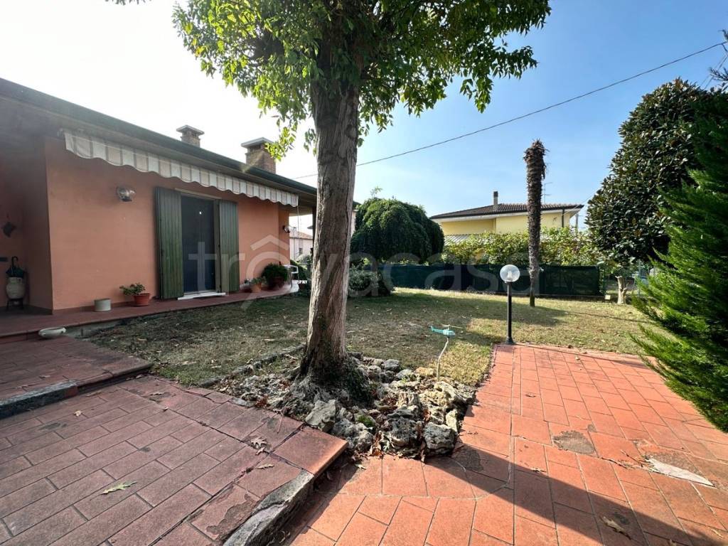 Casa Indipendente in vendita a Bovolone