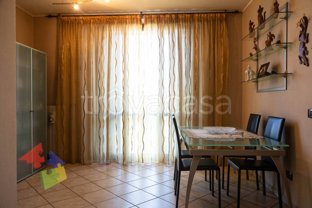 Appartamento in vendita a Casorate Primo via 2 Giugno, 17