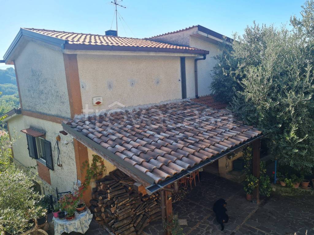 Villa in vendita a Fara in Sabina via Siccardo Abbate