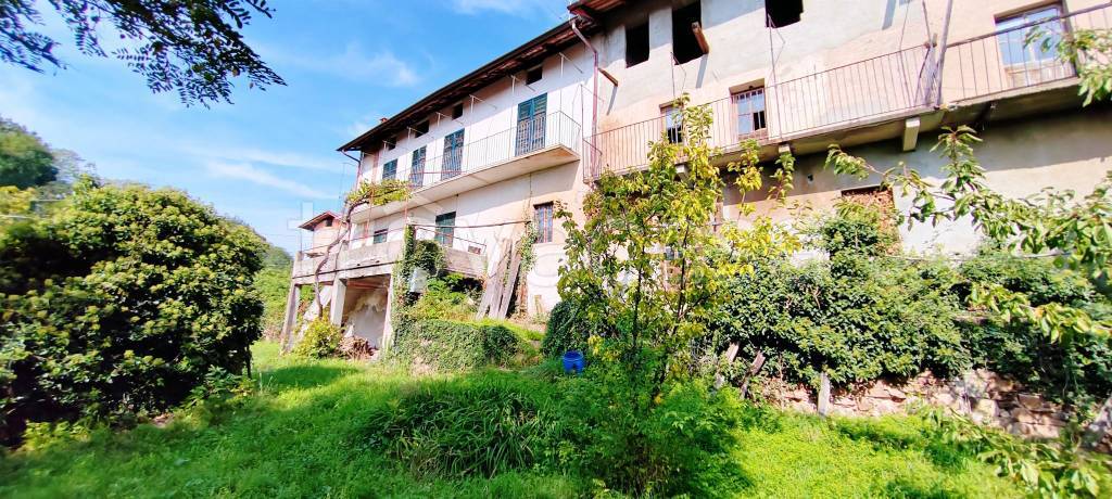 Casa Indipendente in vendita a Curino frazione San Nicolao