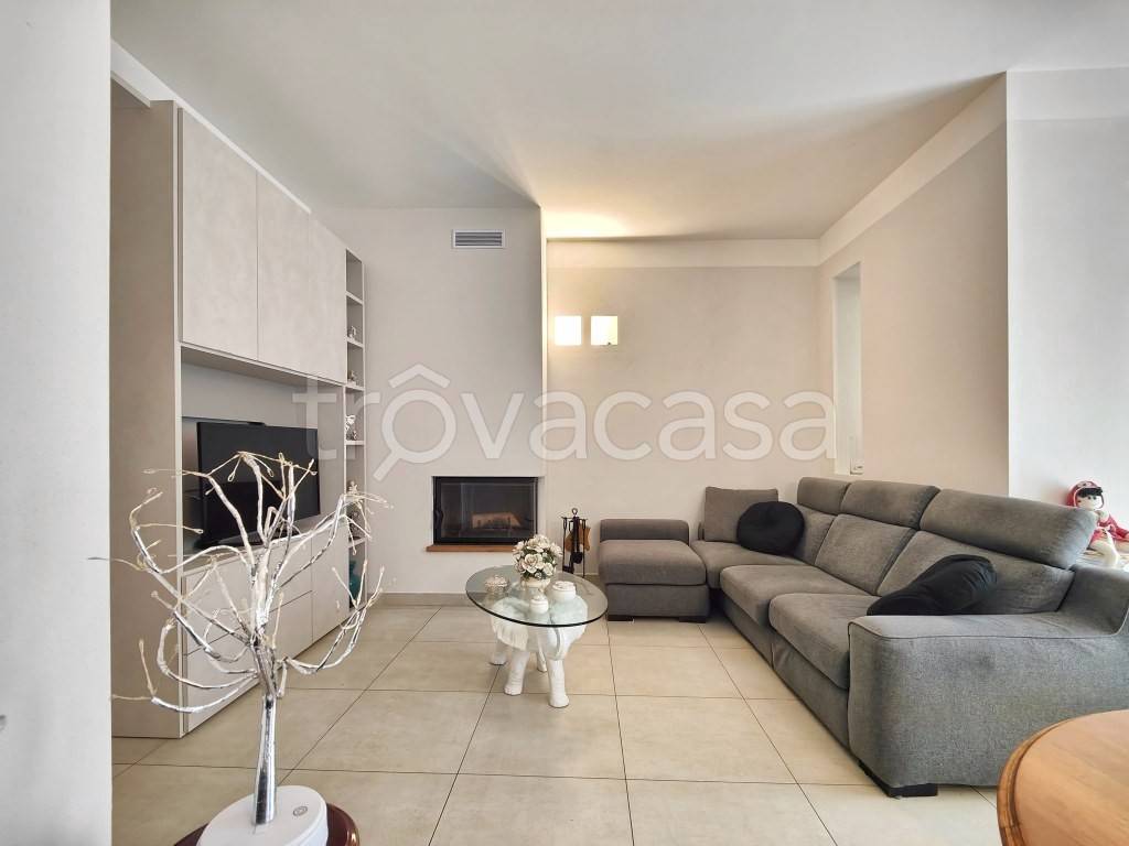 Villa Bifamiliare in vendita a Campi Bisenzio via dell'Albero