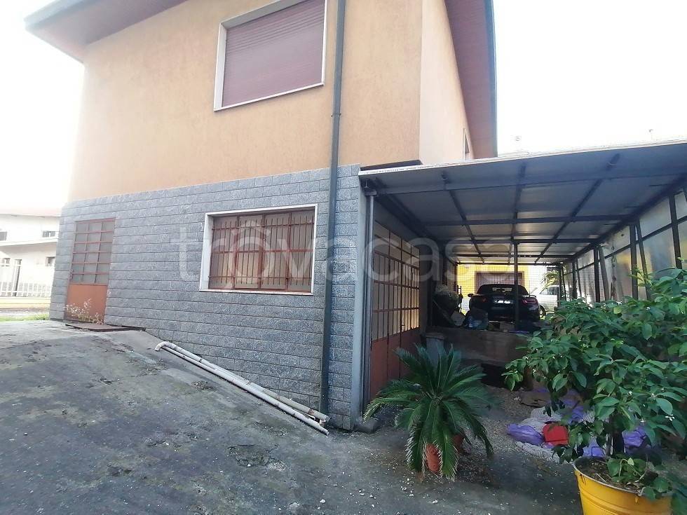 Villa in vendita a Busto Arsizio viale Stelvio, 6A
