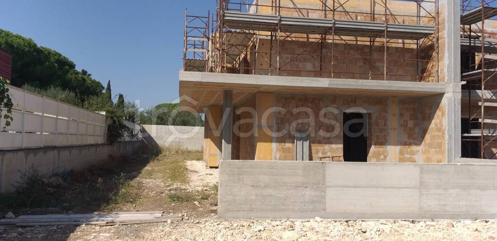 Villa Bifamiliare in vendita a Trani via Monte d'Alba