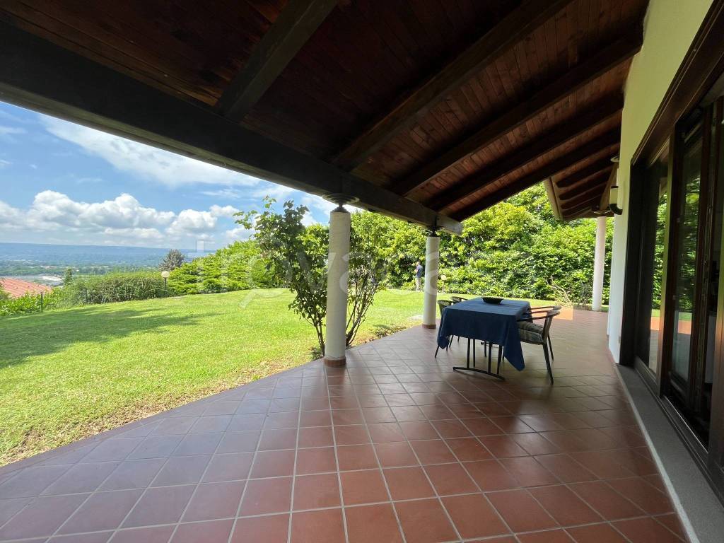 Villa Bifamiliare in vendita a Biella via Giovanni Battista Costanzo, 42