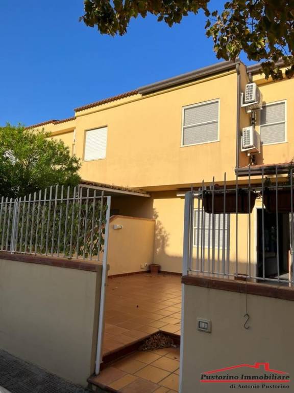 Villa a Schiera in vendita a Motta San Giovanni lungomare Augusto Ottaviano