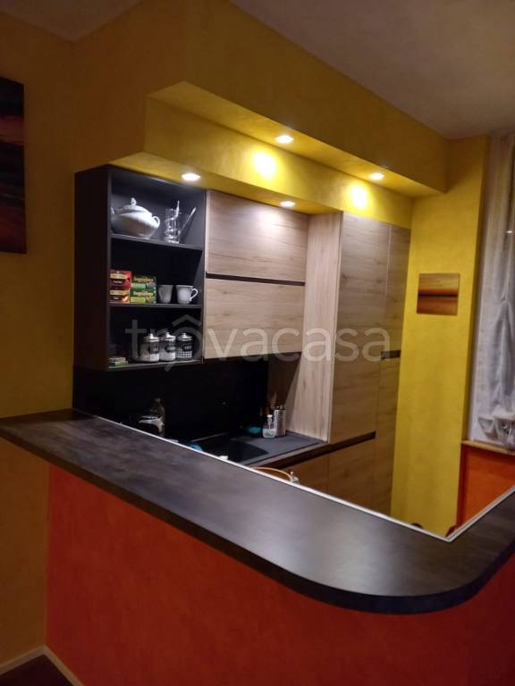 Appartamento in in vendita da privato a Villa Guardia via Vittorio Veneto, 43