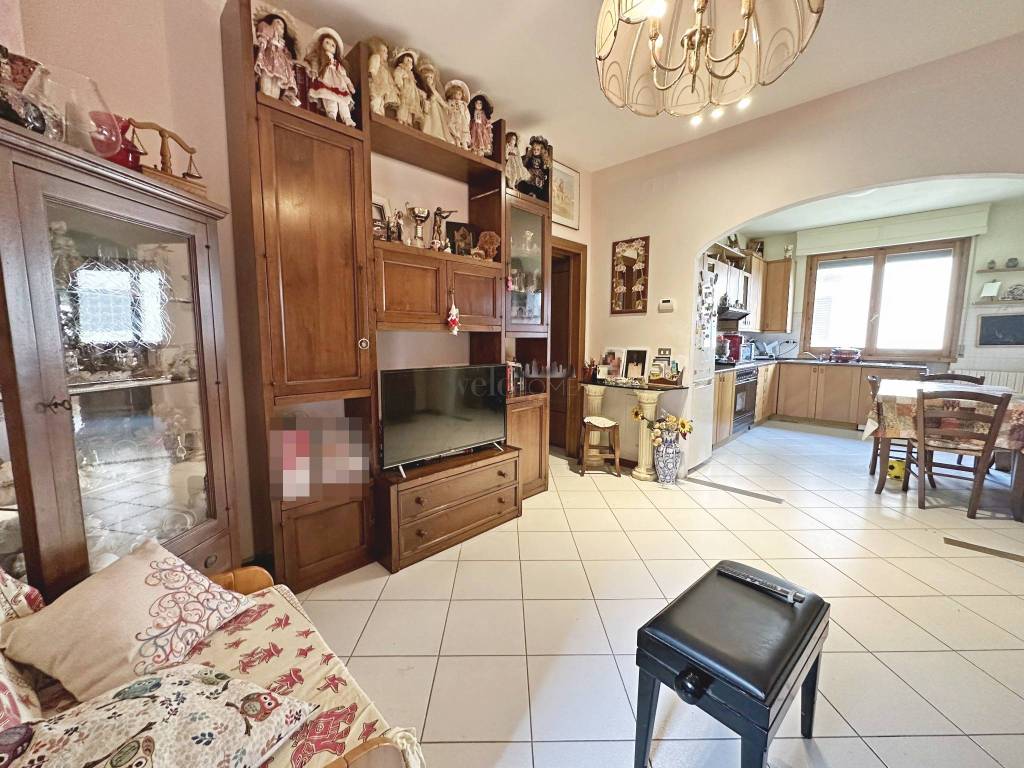 Appartamento in vendita a Campi Bisenzio via Ippolito Nievo