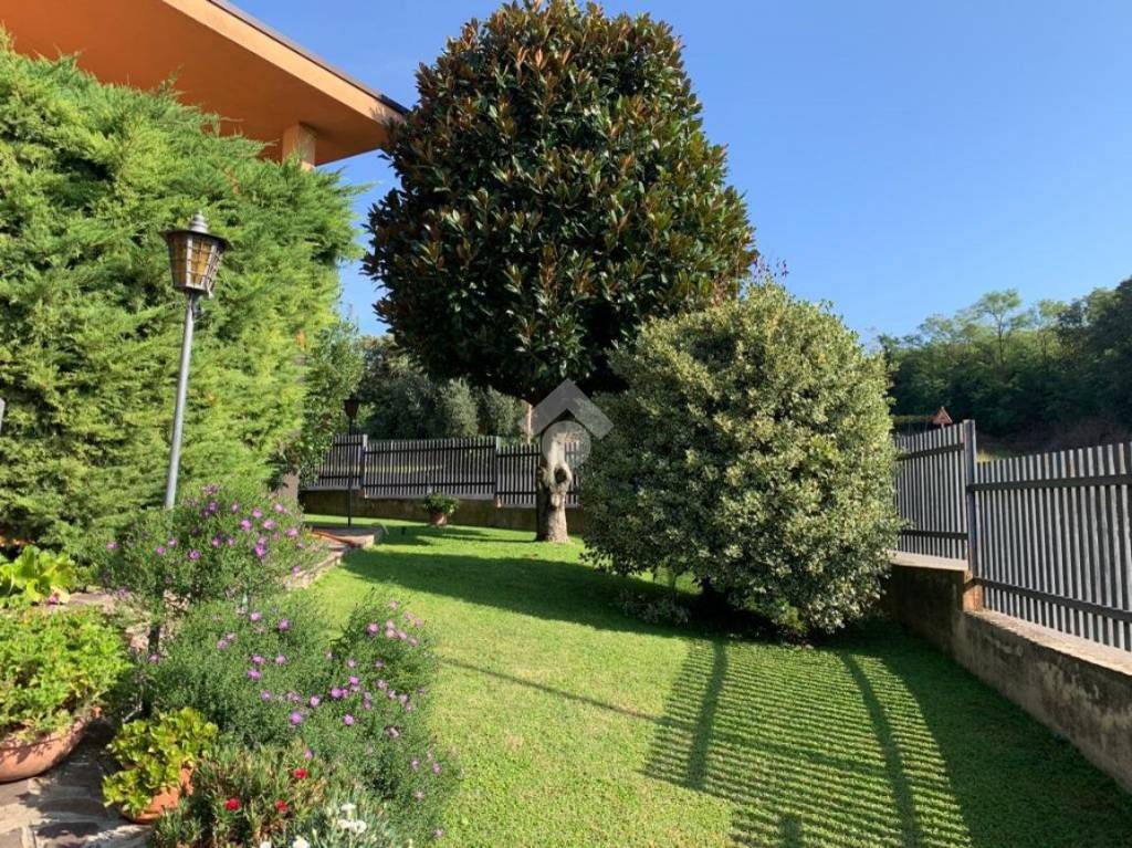 Villa in vendita a Colognola ai Colli via Colli Berici