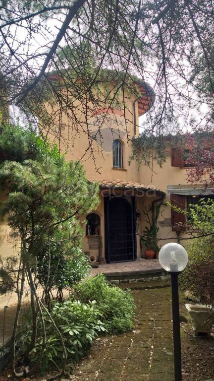 Villa in vendita a Castiglione del Lago via Pineta - loc. Muffa, 61/d