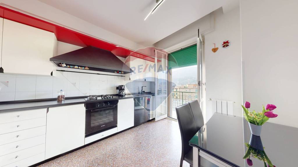 Appartamento in vendita a Genova via Carnia, 35