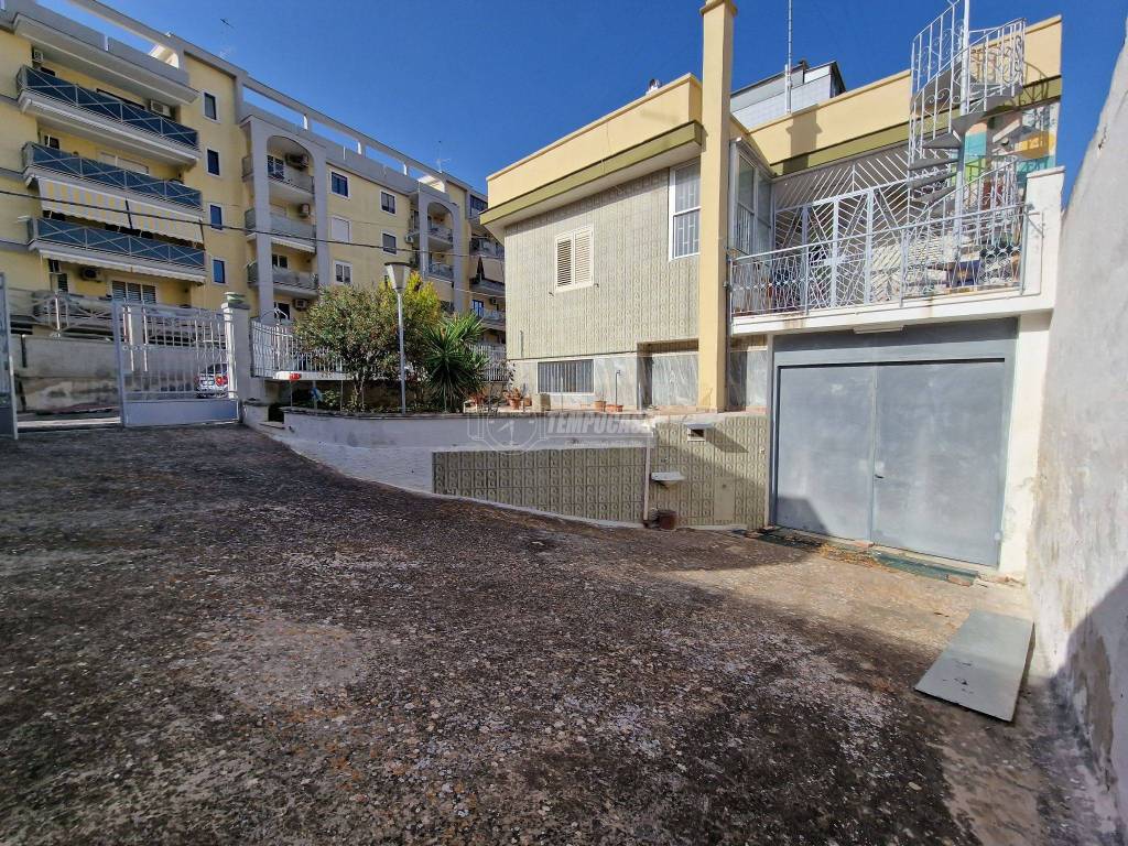 Appartamento in vendita a Bari via Bainsizza