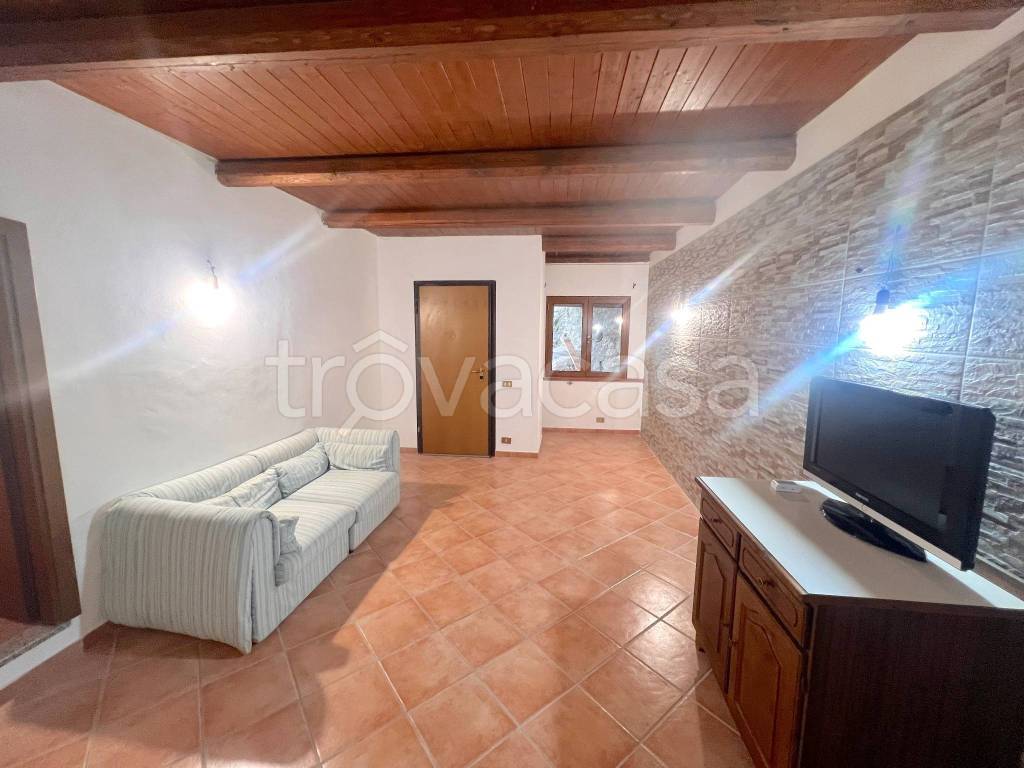 Appartamento in vendita a Cantagallo via Roberto Colzi