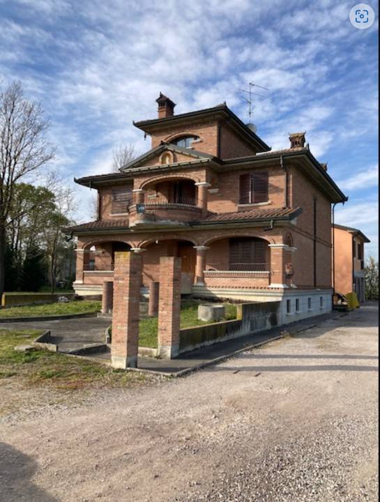 Appartamento all'asta a Cadelbosco di Sopra via Quarti