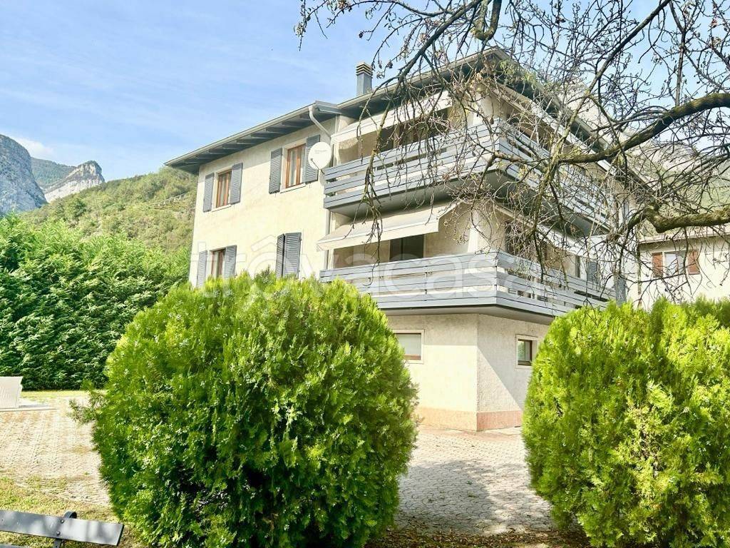 Villa Bifamiliare in in vendita da privato ad Avio via Stroppea, 15/a