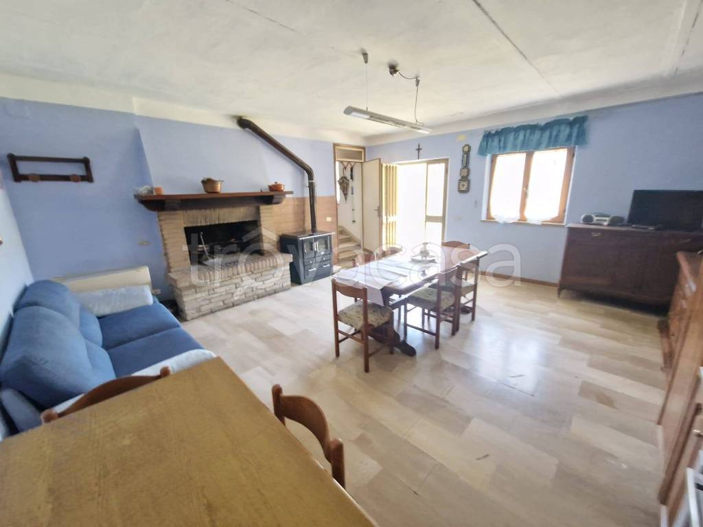 Casa Indipendente in vendita ad Assisi costa di Trex
