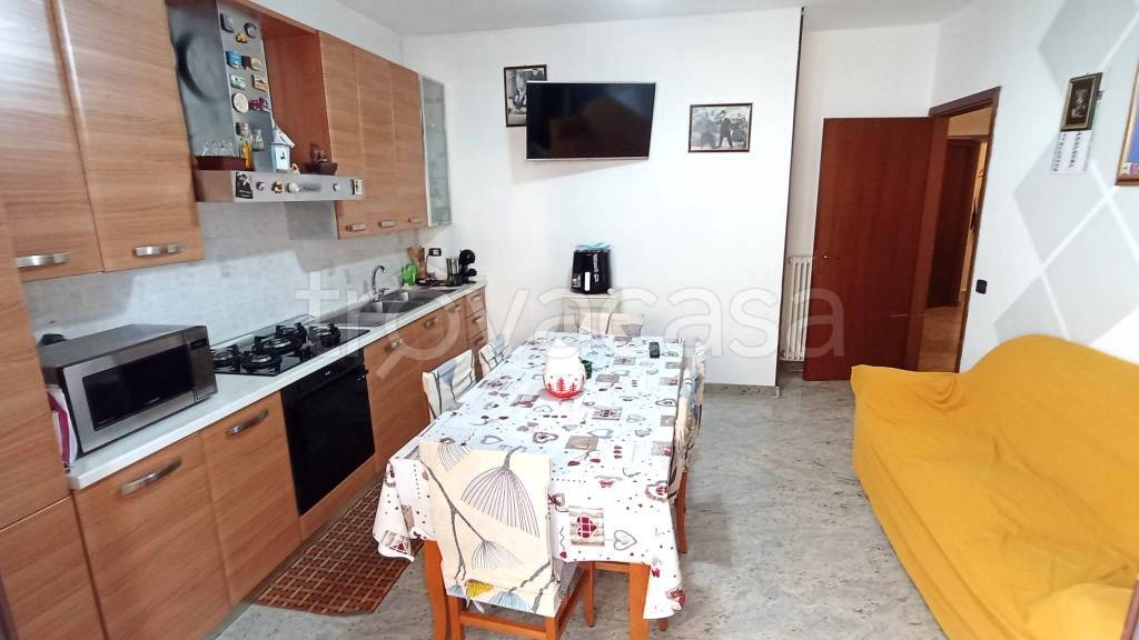 Appartamento in vendita a Ionadi via Giosuè Carducci