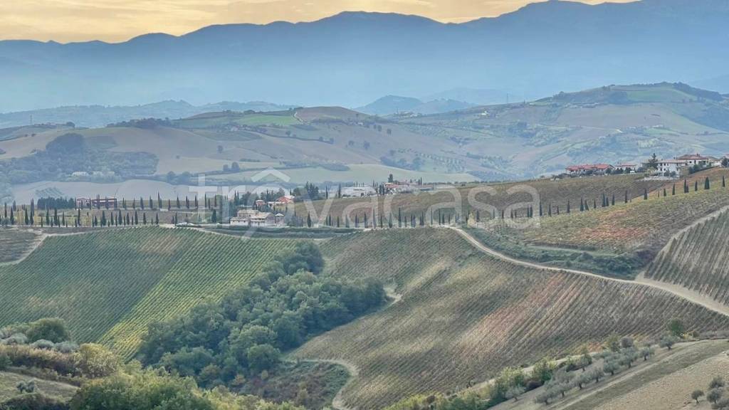 Villa in vendita a Elice sp49