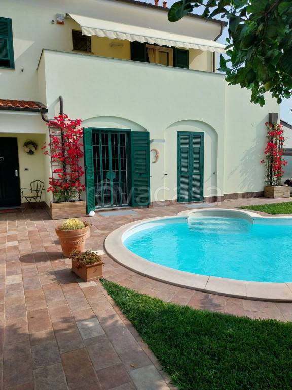 Villa in in vendita da privato a Loano viale Silvio Amico, 44