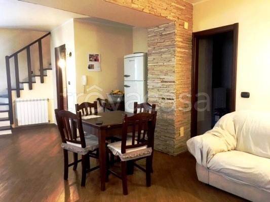 Casa Indipendente in vendita a Messina via Sebastiano Scimone