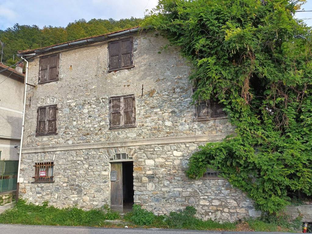 Villa in in vendita da privato a Casella via Avosso, 85