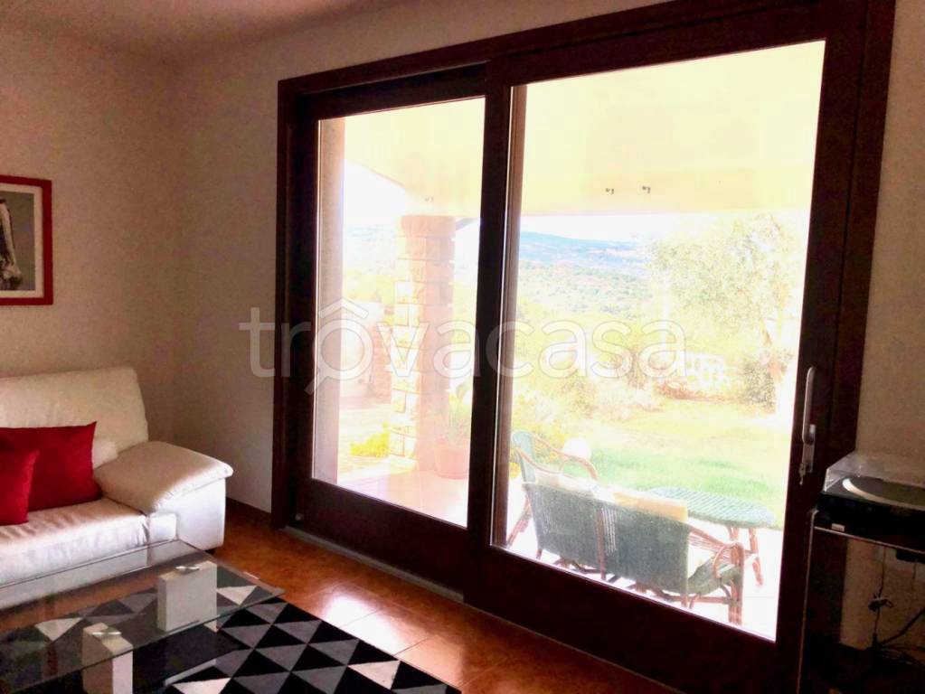 Casa Indipendente in vendita a Montresta via Roma