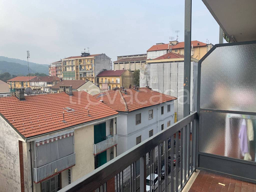Appartamento in in vendita da privato a Chivasso via Tellini, 14