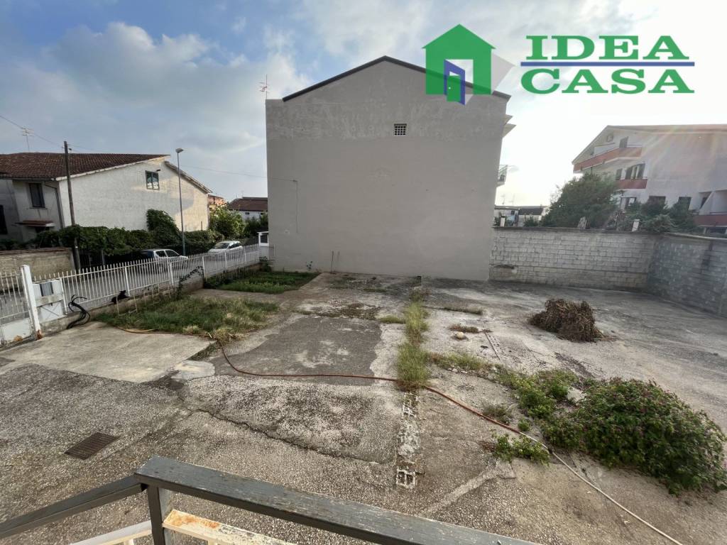 Appartamento in vendita a Bellona via Beniamino Gigli, 46