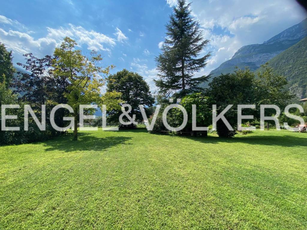 Villa Bifamiliare in vendita ad Ala viale 5 Novembre, 47