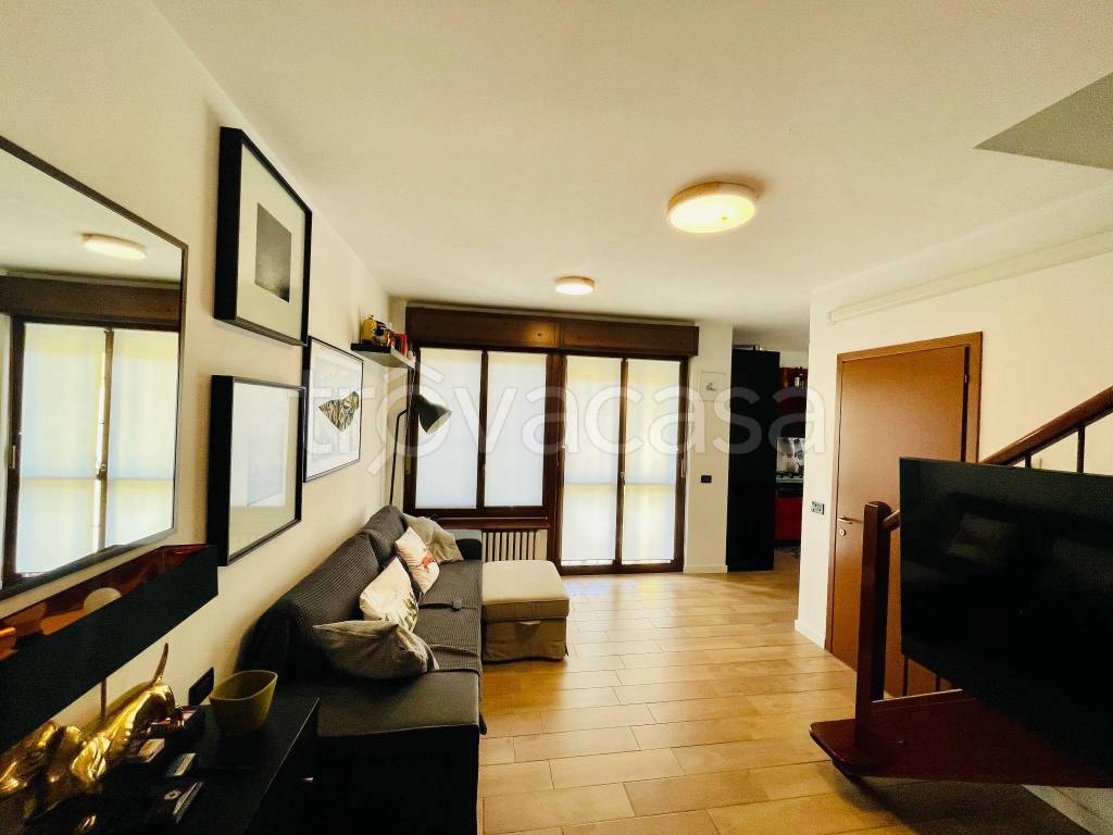 Appartamento in vendita a Buccinasco via Luigi Cadorna, 8