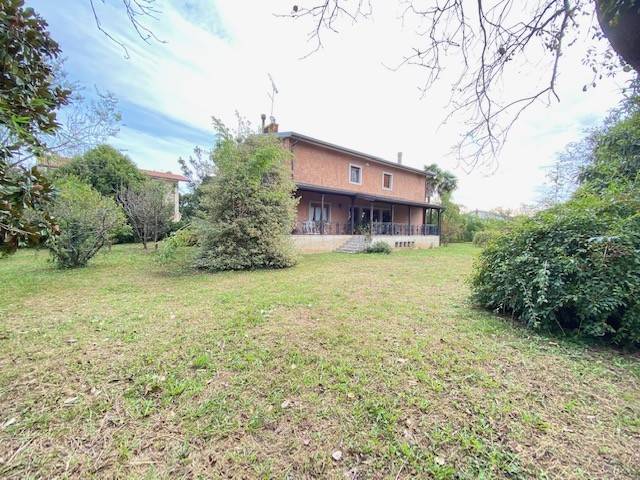 Villa in vendita a Buttrio