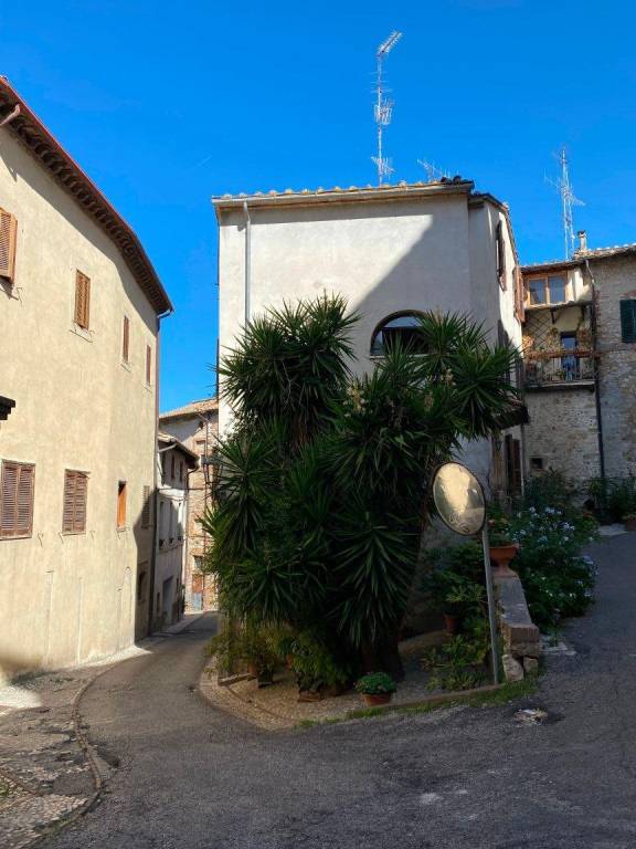 Casa Indipendente in vendita ad Amelia via Alessandro Geraldini