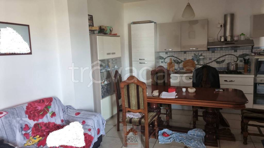 Appartamento in vendita ad Arnesano via Monsignor Raffaele Perrone, 5