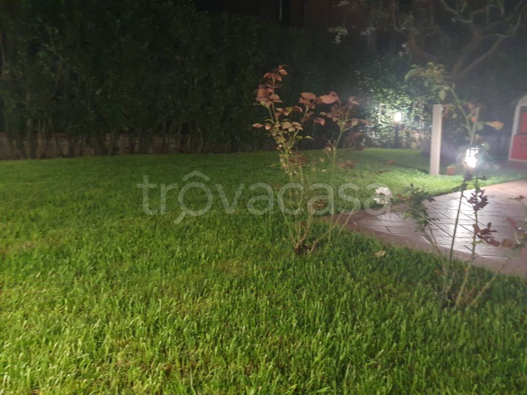 Villa a Schiera in in vendita da privato ad Altopascio via del Valico