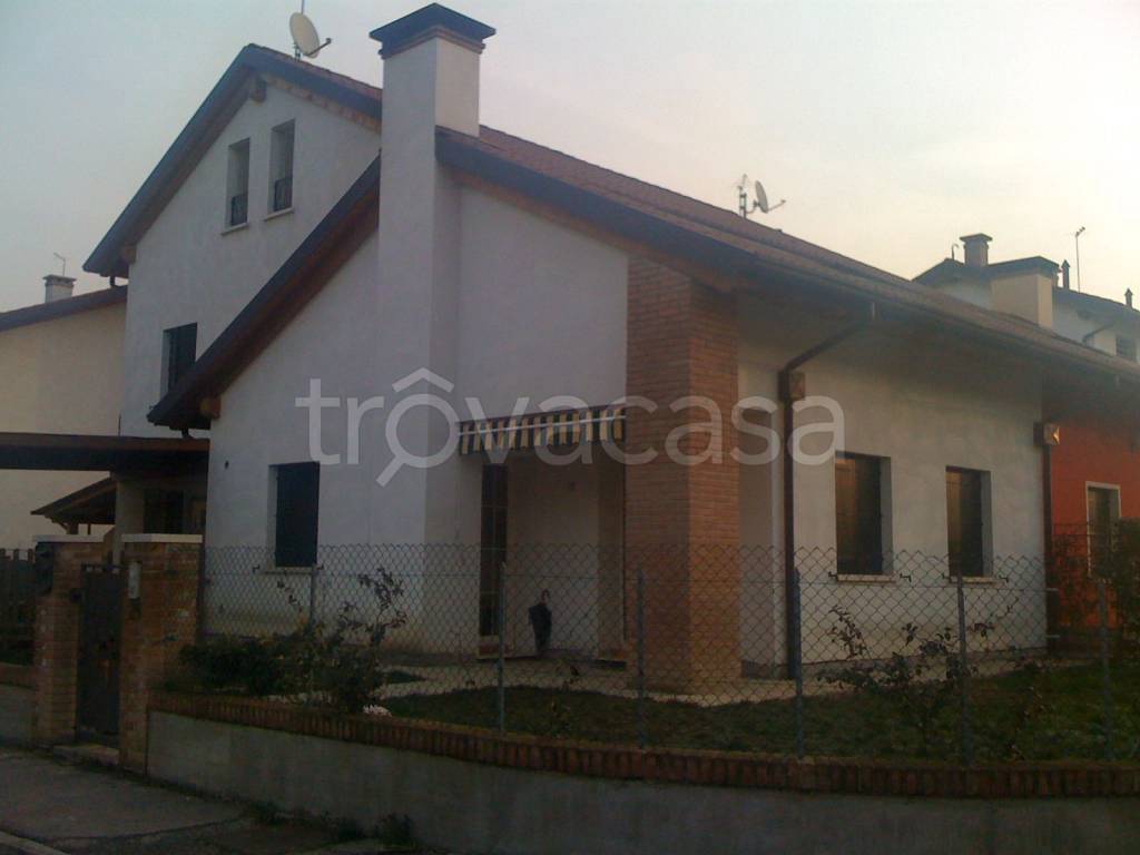 Villa Bifamiliare in in vendita da privato a Santa Maria di Sala via Silvio Pellico