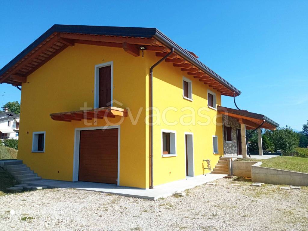 Villa in in vendita da privato a Colloredo di Monte Albano via Carvacco, 4